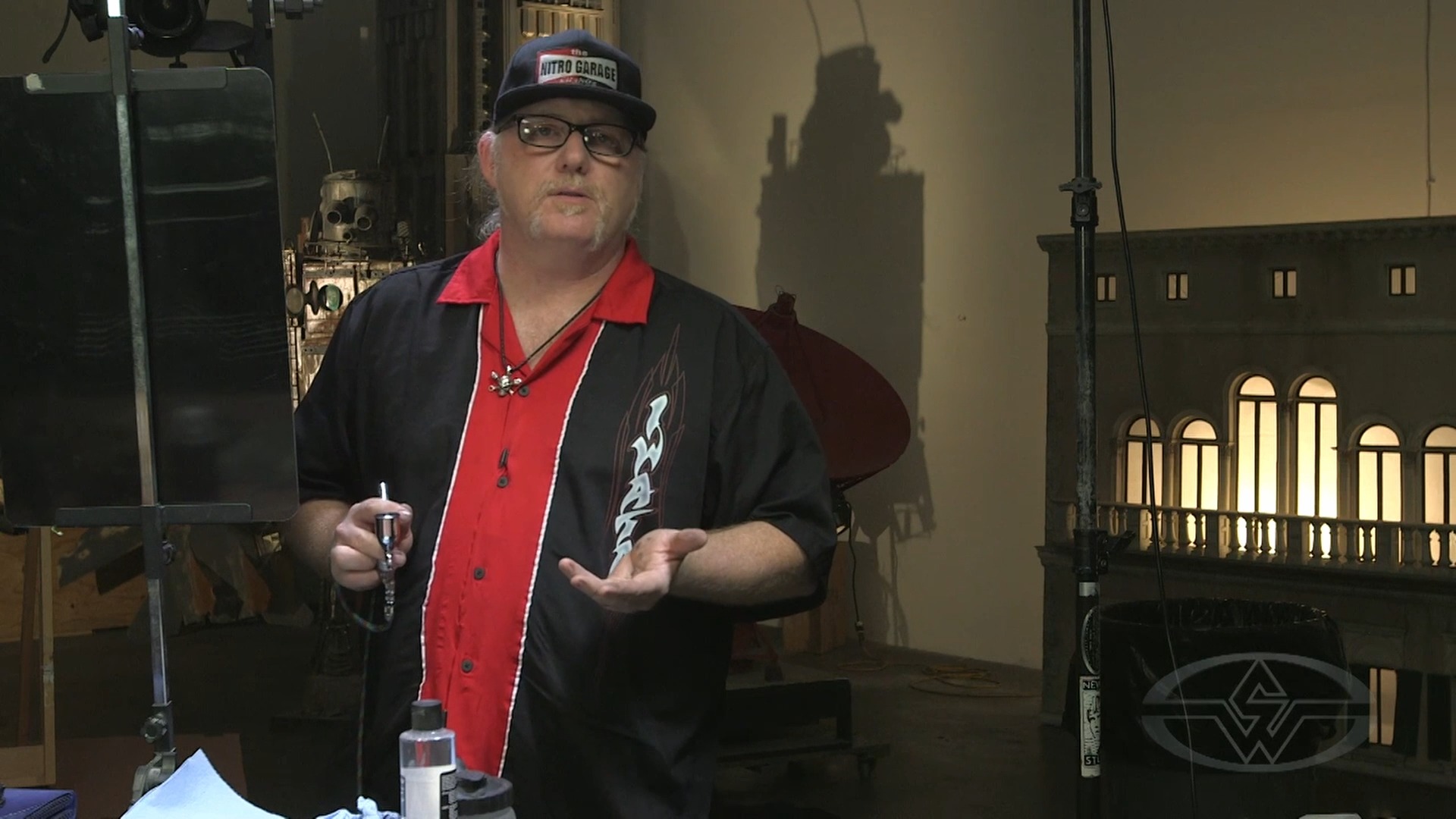 The Art of Painting with Airbrushes: How to Airbrush Dagger Strokes ...