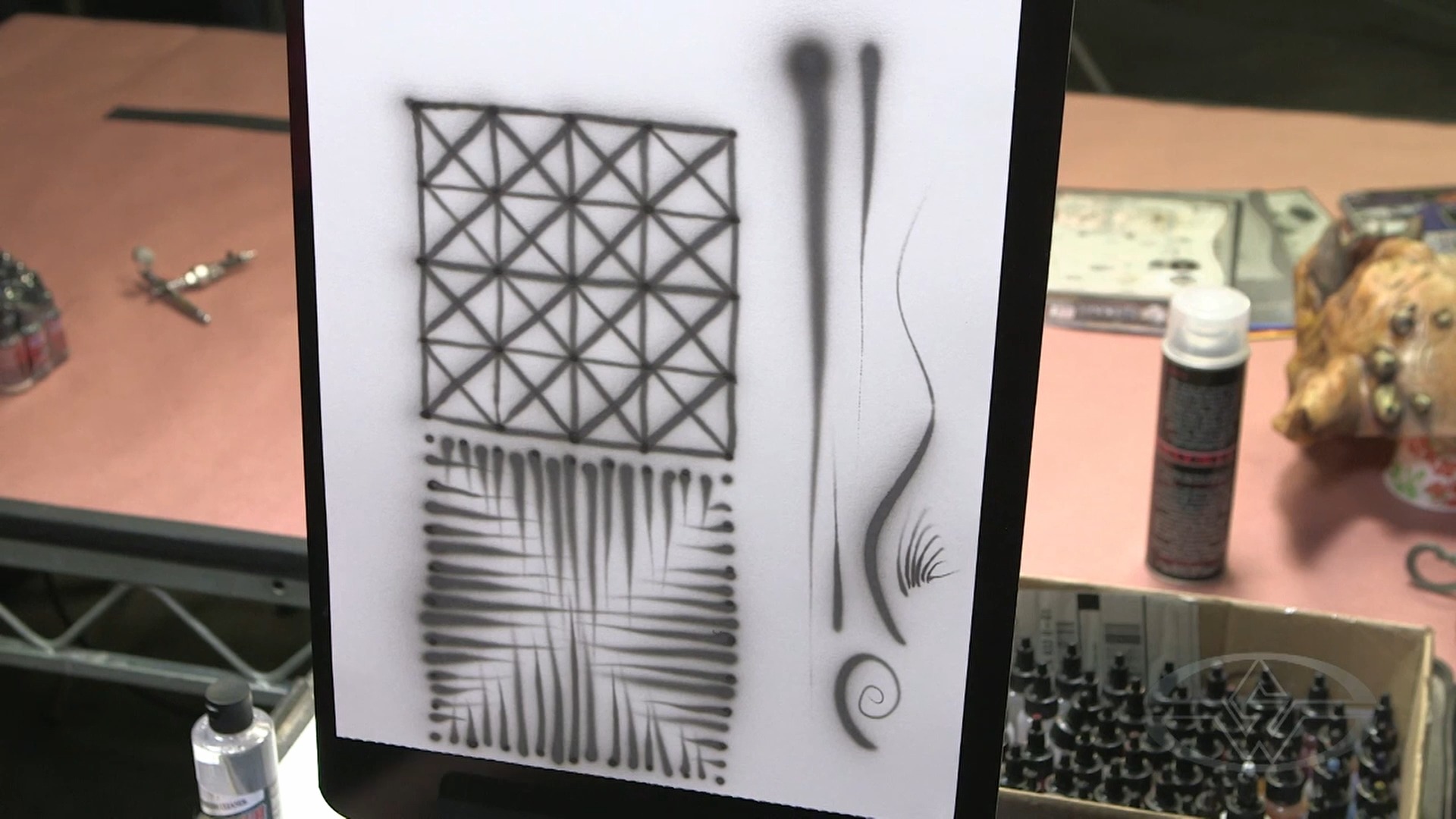 The Art of Painting with Airbrushes: How to Airbrush Dagger Strokes ...