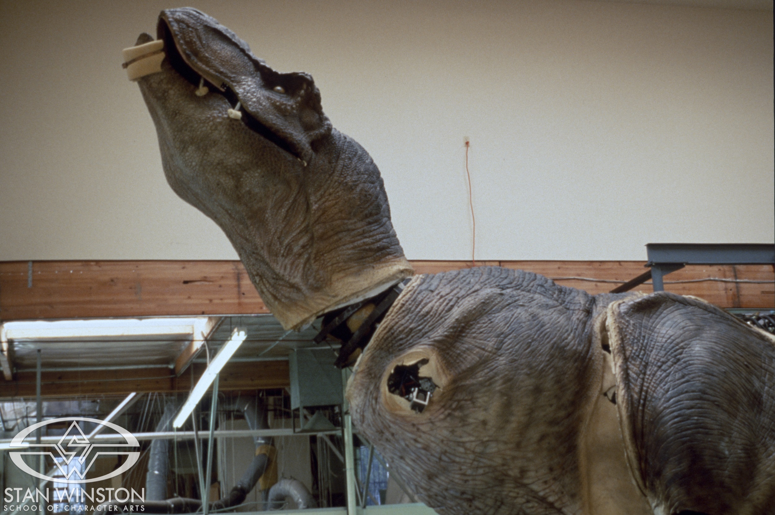 Jurassic Park T-Rex - Skinning an Animatronic Dinosaur Behind-the ...