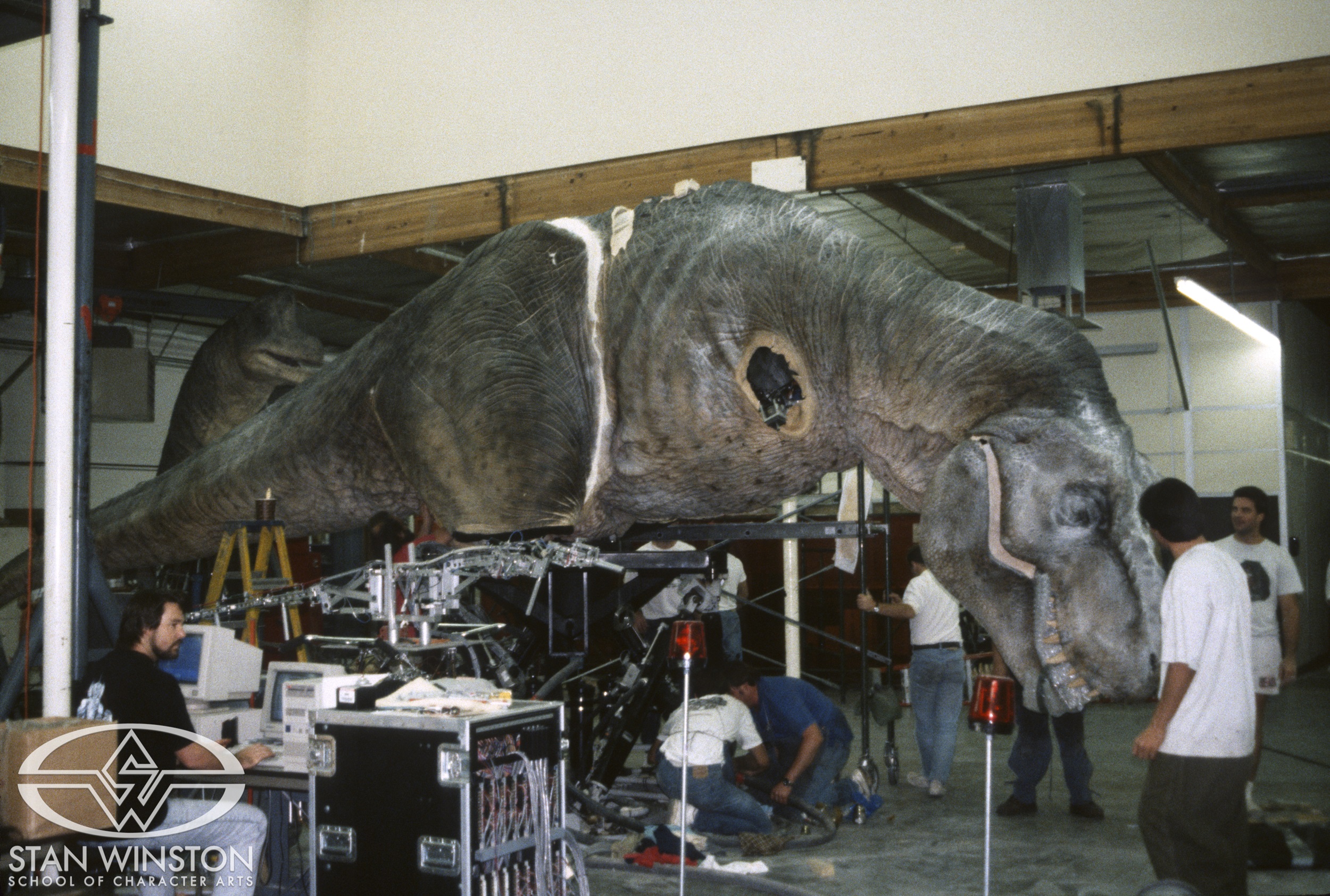 Jurassic Park T-Rex - Skinning an Animatronic Dinosaur Behind-the ...