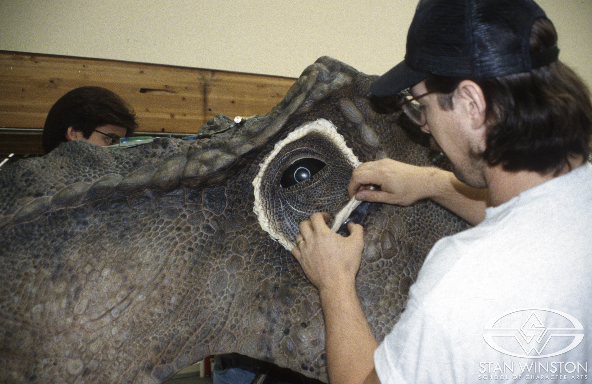 Jurassic Park T-Rex - Skinning an Animatronic Dinosaur Behind-the ...